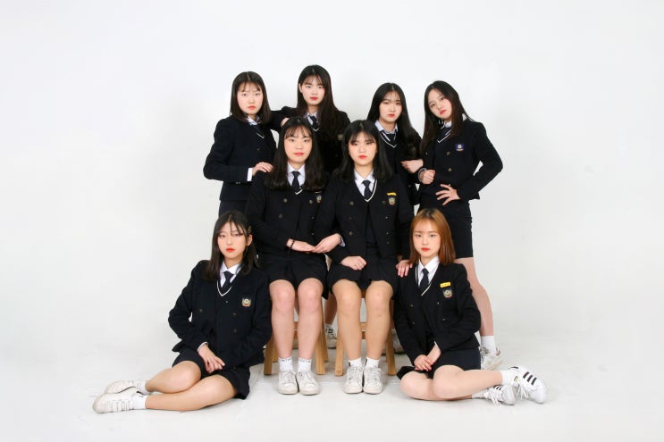 홍대 수상한사진관 홍대 사진관 홍대 이미지사진 홍대 커플사진 이미지사진 단체사진 우정사진 단체사진