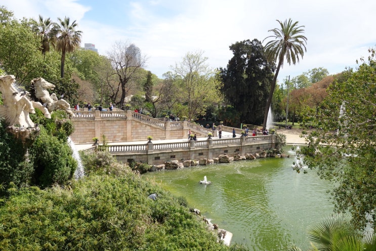 바르셀로나 개선문 시우타델라 공원 Ciutadella Park : 네이버 블로그