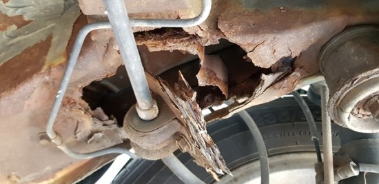 투싼 스포티지 뉴 스포티지 하체부식 차체부식 새시부식 바닥부식 바닦부식 차체수리 하체 복원 용접 전문 업체 청주 청주에 써스팬션