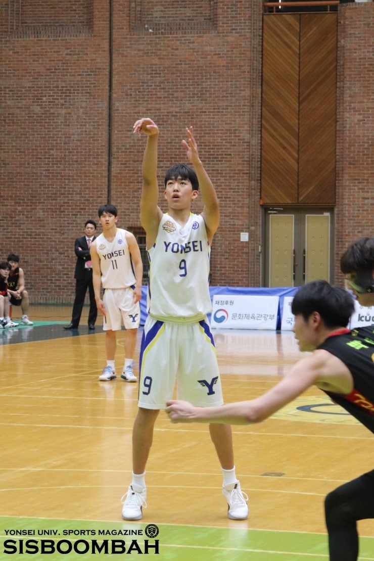 [2019 KUSF 농구 U-리그] 싱겁게 끝나버린 빅매치, 연세대 경희대에 승리 거두며 선두 복귀 : 네이버 블로그
