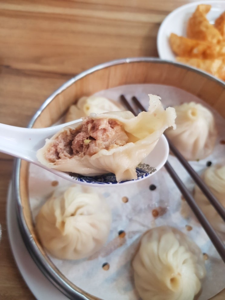 일상이대 맛집 미스터 서왕만두 솔직후기 군만두 소롱포 혼밥하고 옴 네이버 블로그