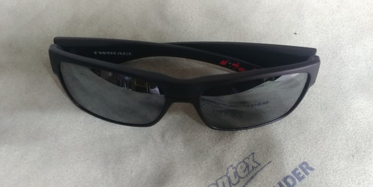 오클리 Oakley 선글라스 안경 수리 레이다 수선 As 파손 부러짐 도금 도색 코팅 뿔코팅 투페이스 Twoface 하금테 콤비