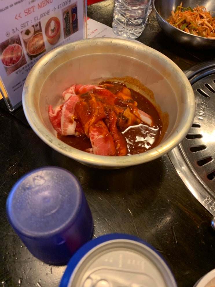 [Saemaul Sikdang in Hongdae] BBQ pork and spicy Kimchi pot in the Best ...