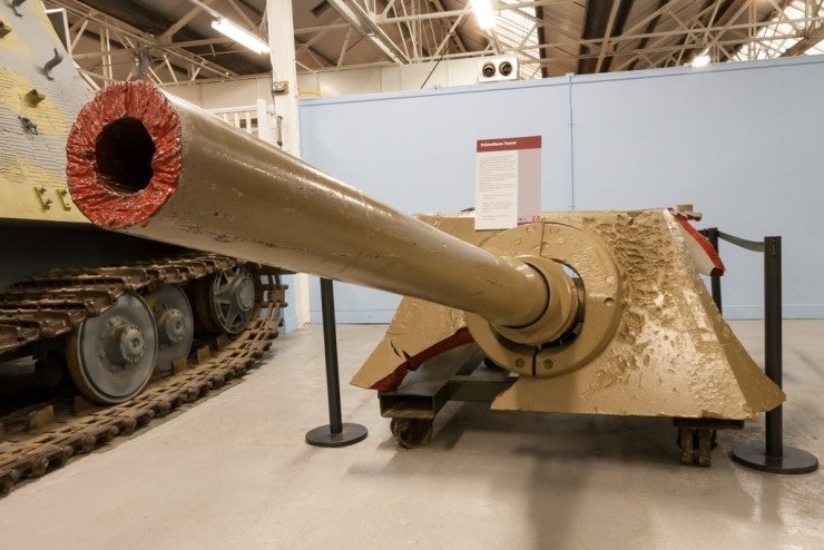 보빙턴 타겟용으로 사용된 노획 독일군 판터 전차 F형 슈말투름 포탑 Bovington use Target captured ...