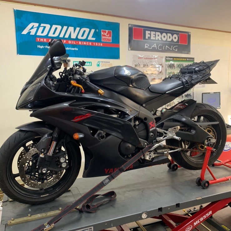 대구제트바이크 야마하 Yzf R6 던롭 스포츠맥스 A14 앞 뒤 타이어 교환 작업 입니다 알식스 청춘족발보쌈