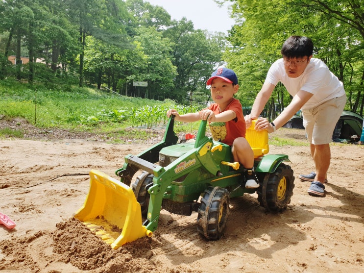 용인 수지 아이와 가볼만한 곳 숲속에 위치한 야외수영장이 있는 수지 키즈카페 채플힐 네이버 블로그