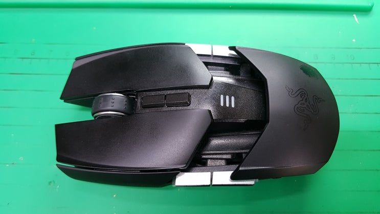 레이저게이밍 마우스레이저 우로보로스razer Ouroboros 레이저오로보로스 클릭불량 더블클릭 드래그풀림등의 고장수리와 휠