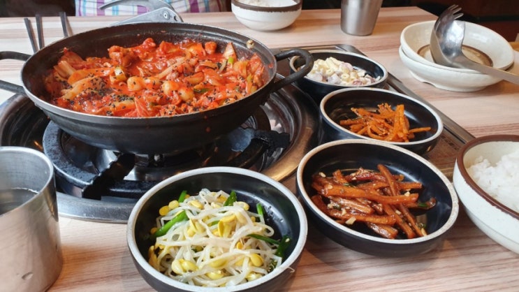 신사역 가로수길 점심밥집 맛집 와인 숙성 돼지 두루치기 네이버 블로그