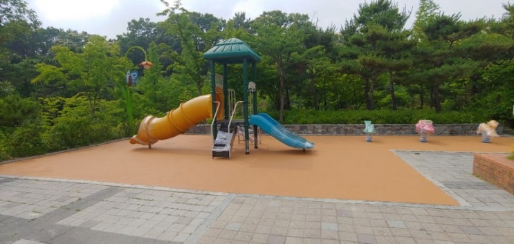 대전친환경탄성고무칩포장 대전 중구 사정동 오월드 어린이놀이터바닥포장 Dh인프라 네이버 블로그