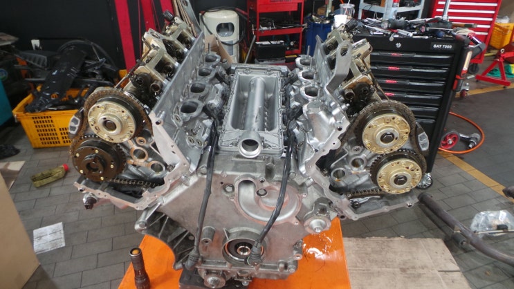 BMW E60 550i N62 엔진 리빌트 : 네이버 블로그