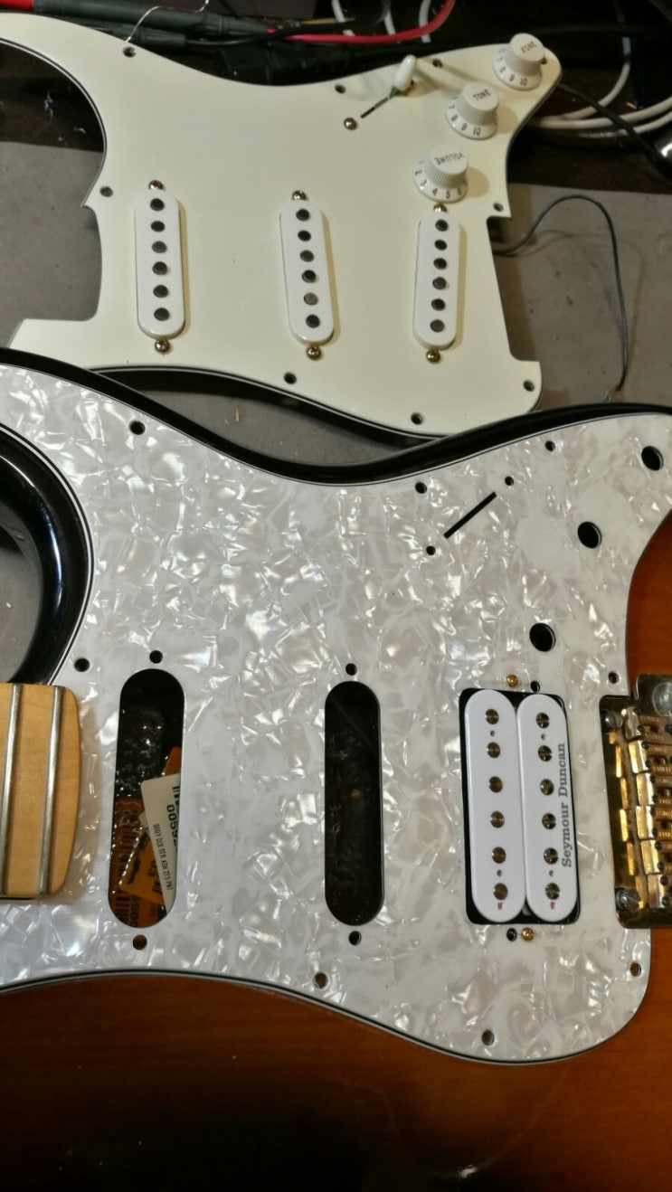 시흥 기타 수리 리페어 샵 시흥시 악기 수리점 Fender 펜더 아메리칸 스탠다드 스트라토캐스터스트랫 픽업 싱싱싱 싱싱험