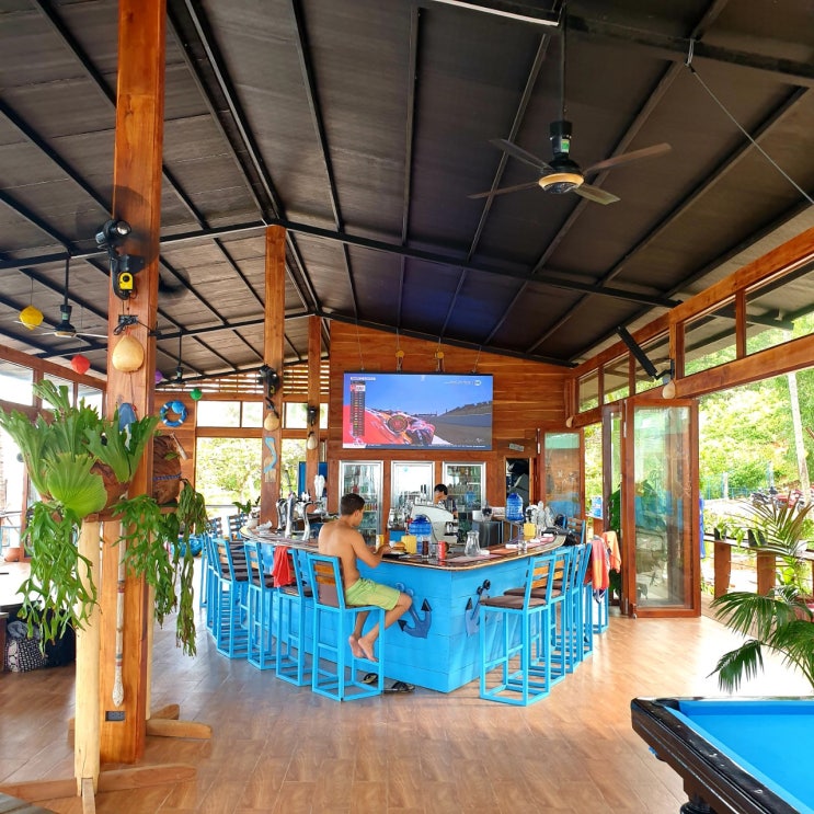 [푸꾸옥 여행 ] 푸꾸옥 밤문화 로리스 바(Rory's bar) : 네이버 블로그