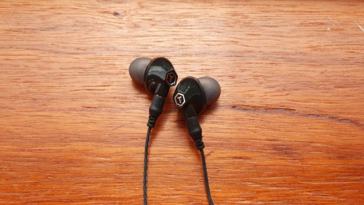게임용 이어폰, 제닉스 타이탄 IN-EAR BA EDITION 리뷰! : 네이버 블로그