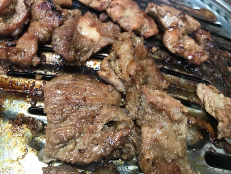 성수동 늘봄갈비 북적이는 대성갈비의 웨이팅을 피해 들어갔는데 이 집 돼지갈비가 더 맛있는데 네이버 블로그