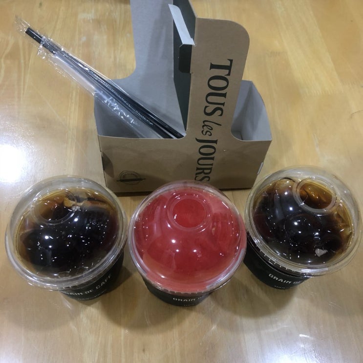 부산 해운대 신시가지 장산역 저희 한의원에서 요골신경마비 치료받으시는 환자분께서 사주신 음료잘 마시겠습니다