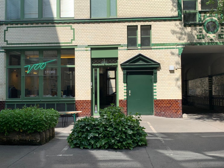 1906. 독일, 프라하 여행 / (12) 베를린 편집샵 부 스토어(Voo Store), Compact market ...