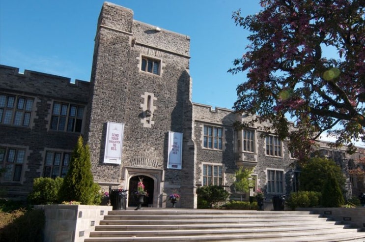 비숍 스트라찬 스쿨 The Bishop Strachan School, Toronto, ON : 네이버 블로그
