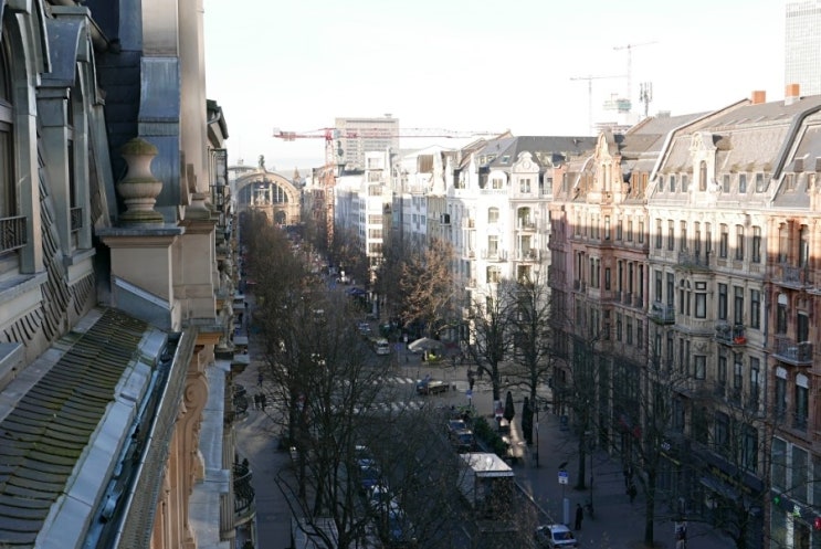 서유럽 17. 프랑크푸르트 2 - 유로싸인, 뢰머광장, 마인타워 전망대 - : 네이버 블로그