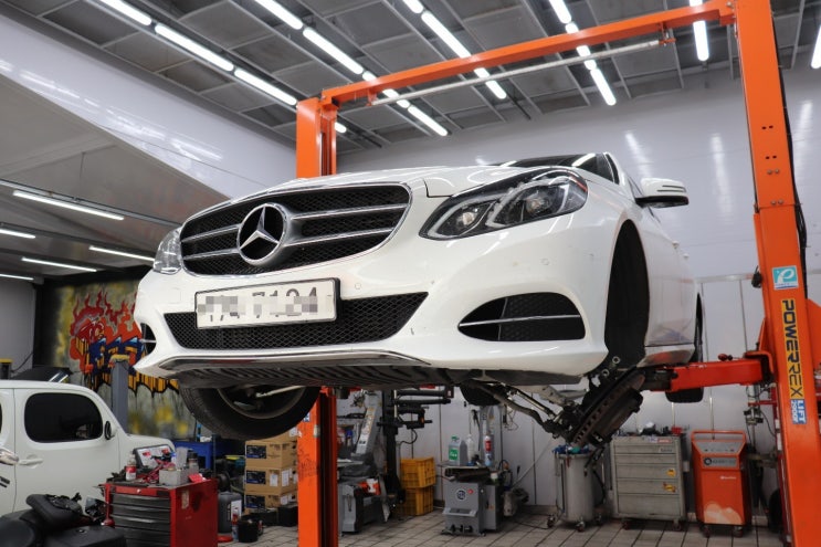 벤츠 w212 E220d - 드라이브샤프트(등속조인트) 부트고무 리빌트 (수원 태극모터월드) : 네이버 블로그