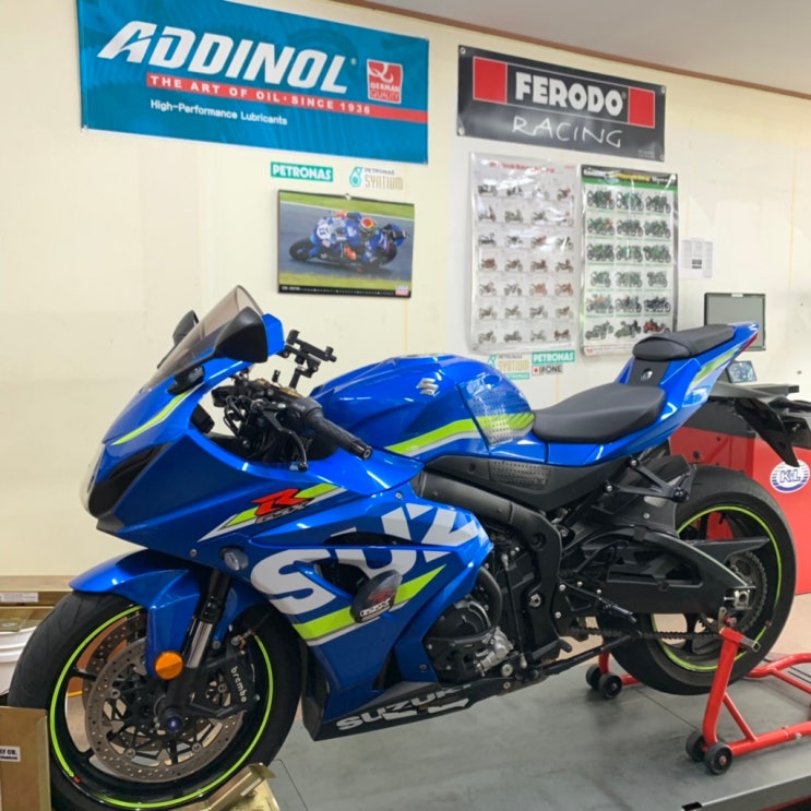 스즈키 Gsx R1000 쉘 어드밴스 울트라 15 50 엔진오일교환 에보텍 라디에이터 가드 장착 스프린트 에어크리너 교환
