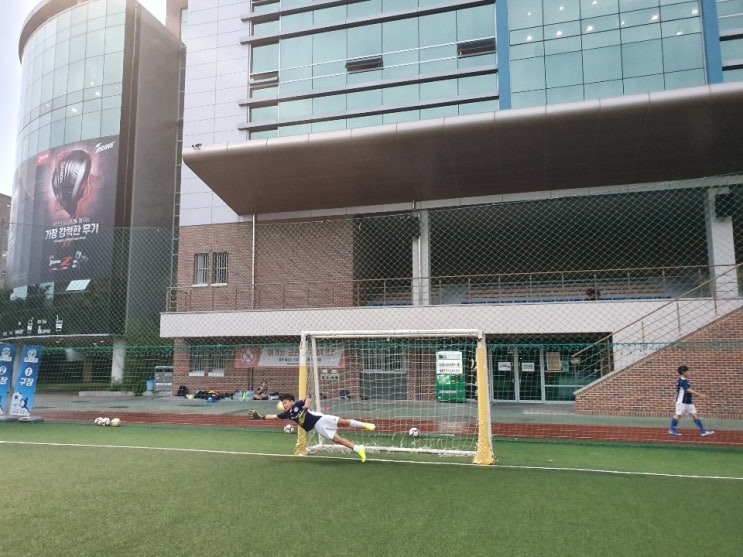 서재유소년축구클럽[INFC] : 온몸 날리는 골키퍼, 슛돌이들의 불꽃 슈팅 : 네이버 블로그