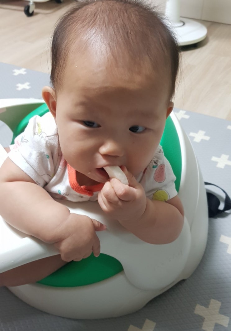 6개월아기 떡뻥 입문 - 입을 열란 말이다! : 네이버 블로그