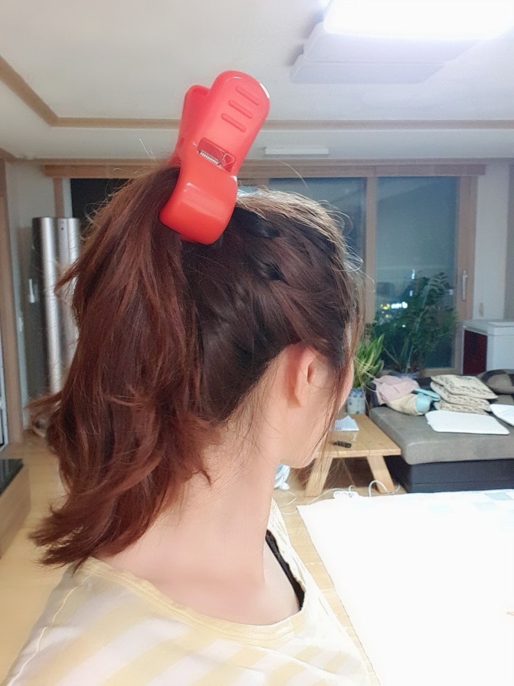 마루 밑 아리에티 빨래집게 머리핀 구매했어요! 실제착용 모습 : 네이버 블로그
