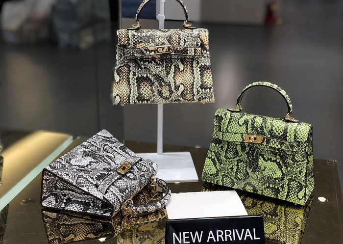 Python Kelly Mini Shoulder & Tote #파이톤켈리미니토트백 #켈리뱀피숄더백 : 네이버 블로그