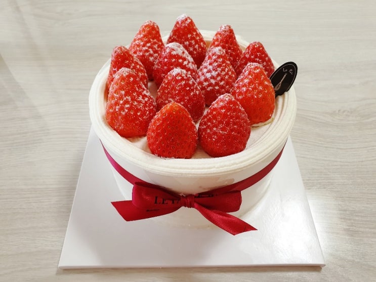 르빵 생딸기케이크 송파점 통딸기가 가득 올라간 생크림 케이크 추천해요 명동 And 잠실 And 송파점 네이버 블로그