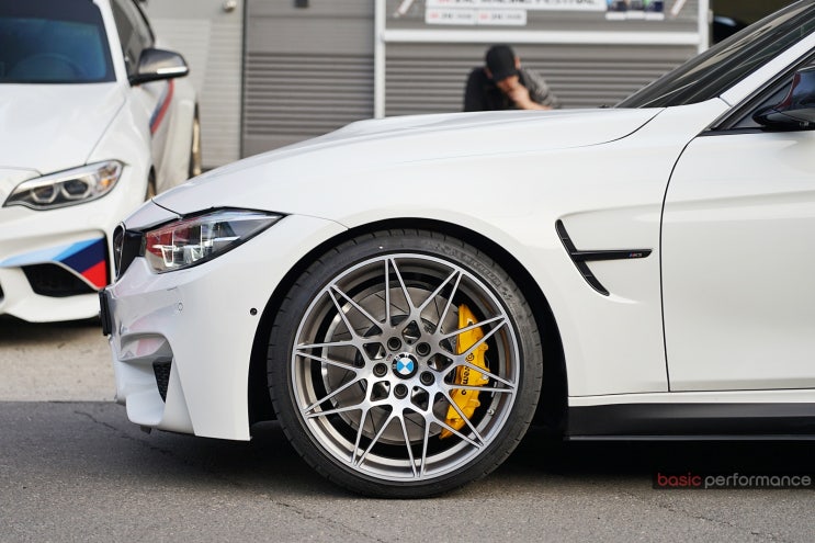 BMW F80 M3 컴페티션 - 올린즈 커스텀 스트릿용 댐핑, BREMBO CTS-V 6P/4P 브레이크 풀킷 장착 : 네이버 블로그