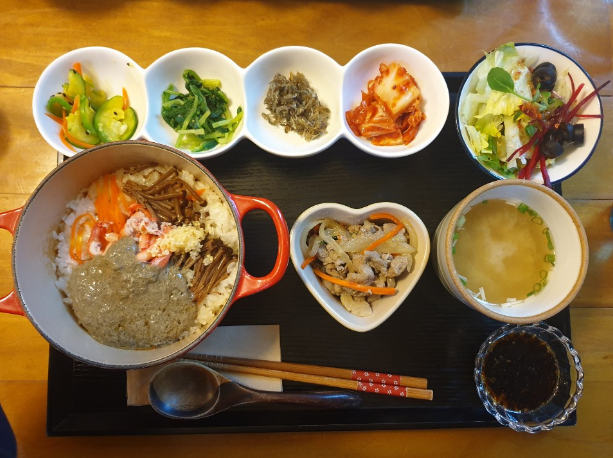 [맛집 솔직리뷰/짧음] 포항 이동 두리반 게장 솥밥 : 네이버 블로그