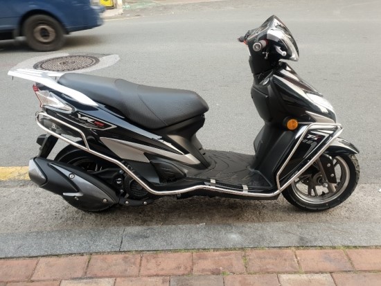 KR모터스 VR125 2019년식 신차급중고 142KM 운행!! 신차급중고오토바이 소개드립니다. : 네이버 블로그