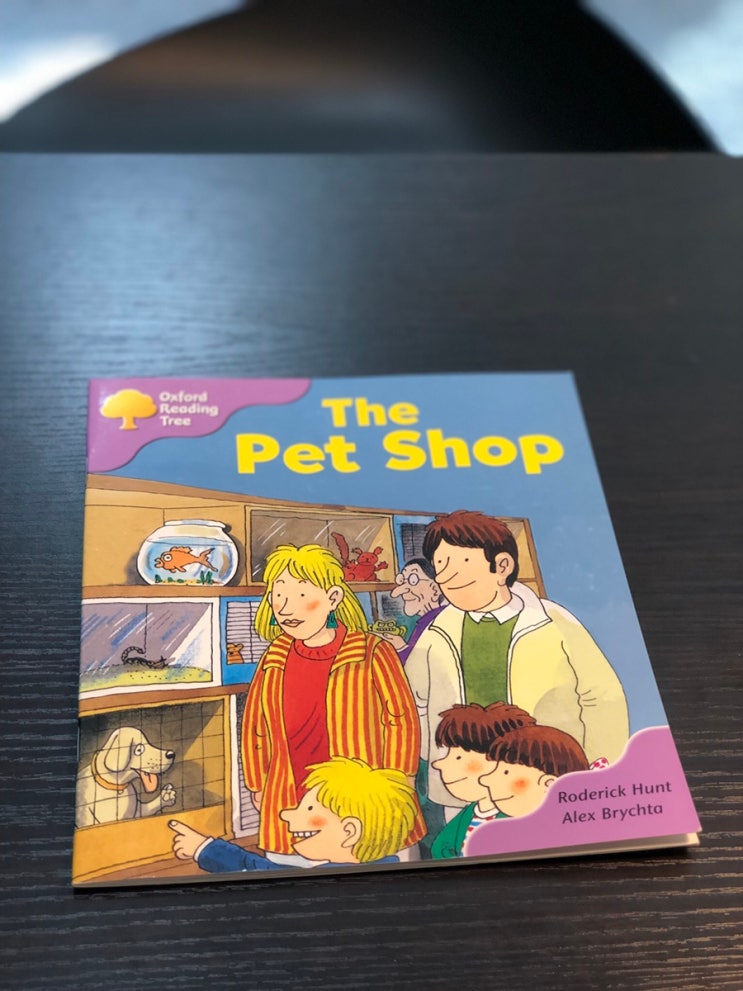 ort 1+ : The Pet Shop/The Headache/Push!At the park/Fancy dress/Good ...