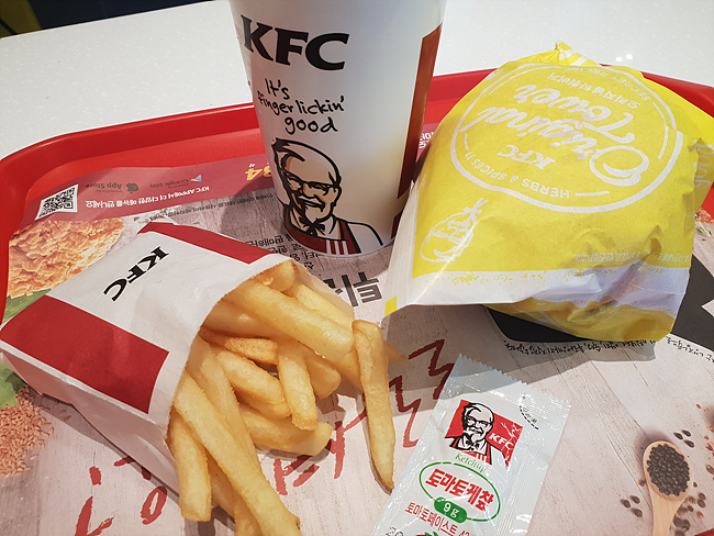 KFC 오리지널 타워버거 먹어봤다요. : 네이버 블로그