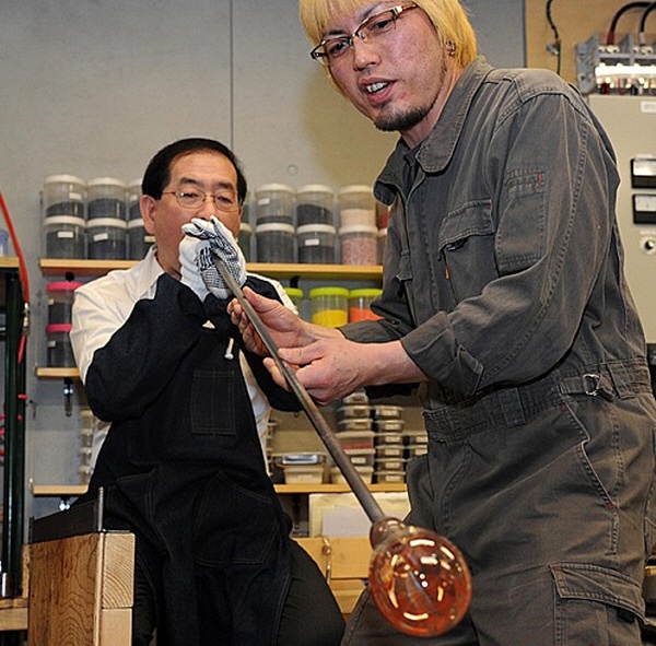 활짝 벌려라 : 네이버 블로그