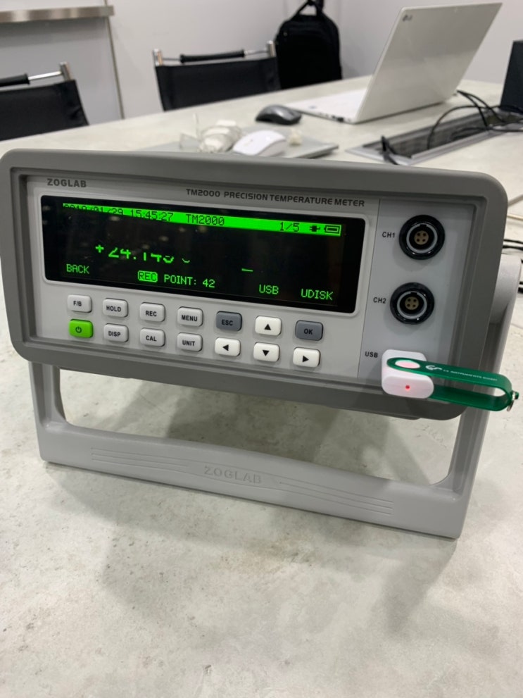 온도교정기 기준 정밀온도계 TM2000 데이터로거 zoglab사 Thermometer data logger 노바인스트루먼트 ...