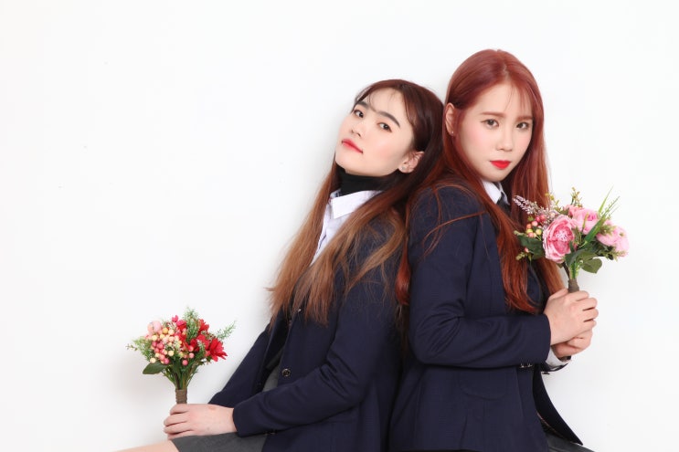 홍대수상한사진관 홍대우정사진 커플사진 단체사진 홍대사진관 홍대에서 단체사진을 찍자구 그런곳이 있나
