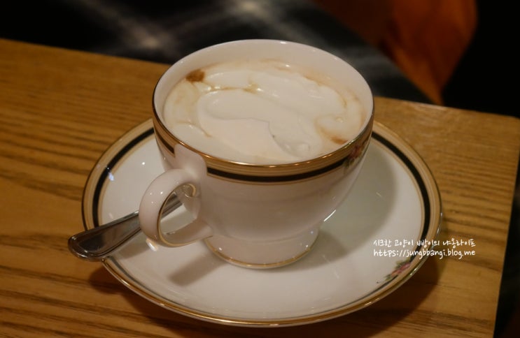 홍대 카페 추천 비엔나 커피가 맛있는 밀로(millo coffee) : 네이버 블로그