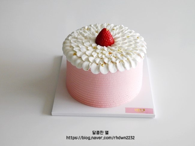 포항딸기케이크프릴케이크포항케이크포항수제케이크포항생크림케이크생크림케이크딸기케이크딸기케익주르륵케이크포항주르륵케이크