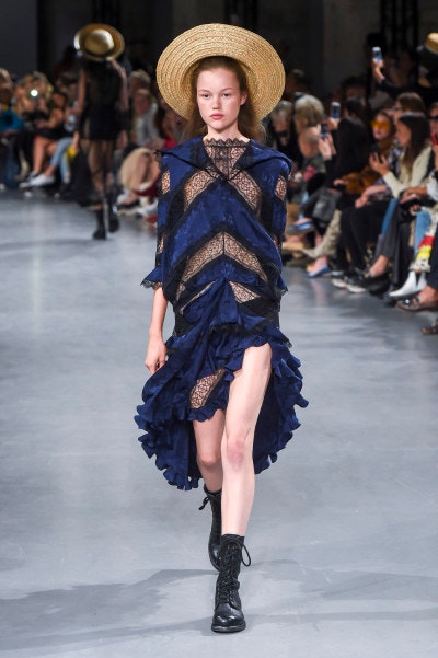 존 갈리아노 (John Galliano) 19S/S 컬렉션 ( Spring/Summer 2019 Ready To Wear ...