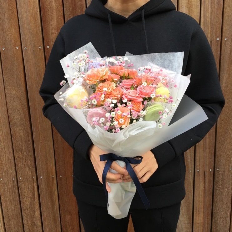 [doflora 합정역꽃집 꽃공방] 두플로라 화이트데이꽃다발 마카롱꽃다발 서울꽃배달홍대꽃집 : 네이버 블로그