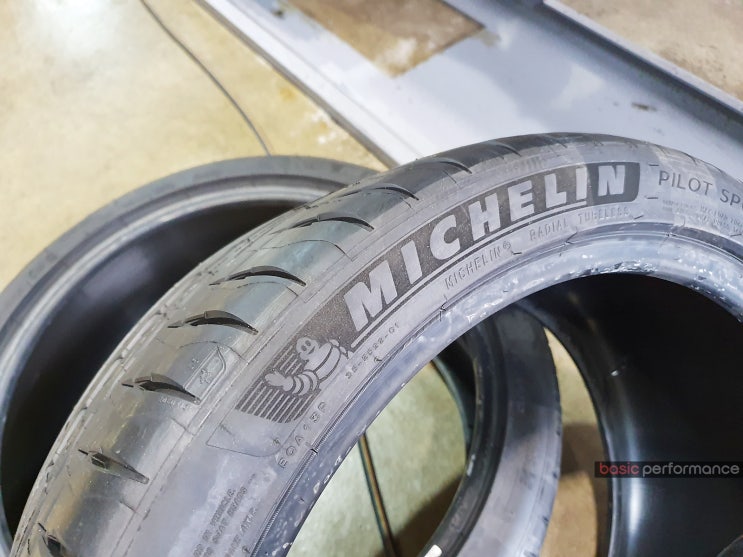 BMW F80 M3 - 437M 순정 19인치 타이어 교환 (미쉐린PS4S 255-35-19 / 275-35-19) : 네이버 블로그