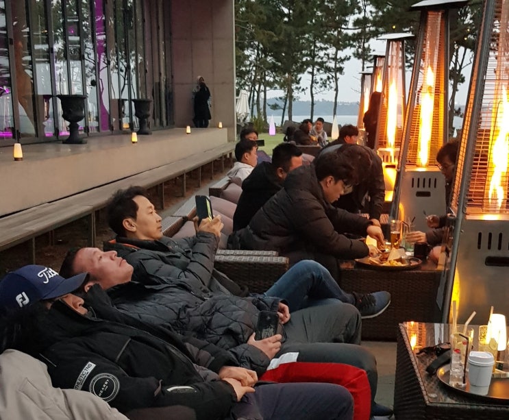 바다를 배경으로 한 제주 카페 바다다(BADADA) : 네이버 블로그