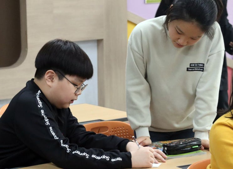 [초등학교영어] 릴레이 쓰기 게임! Relay writing game!! : 네이버 블로그