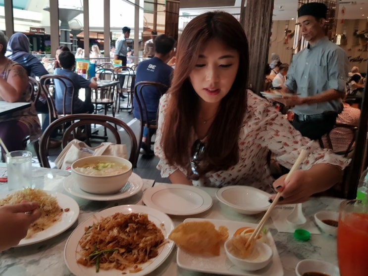 말레이시아 자유여행 4박5일 쿠알라룸푸르 맛집 수리아 Klcc Madam Kwans 마담콴스 퓨전 말레이 식당에서 점심