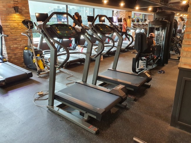 안산 헬스클럽 크루짐 납품 디랙스 마이마운틴 납품 등산운동 파워워킹머신 경사운동머신 런닝머신나라 신품 중고 운동기구 헬스기구