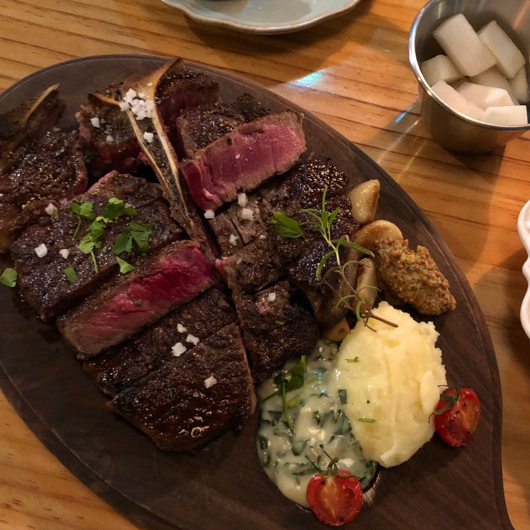 망리단길 맛집 비스트로 망원 망원동 끝에서 티본 스테이크가 훌륭한 분위기 맛집을 발견했습니다 서울 분위기 좋은