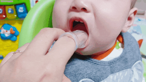 실리콘칫솔 아기양치질 메디토이 칫솔로 시작했어요 네이버 블로그