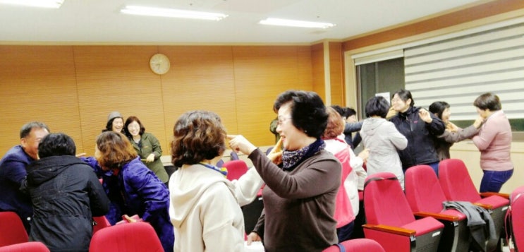 정효노인복지센터 웃음코칭 특강과 함양종합사회복지관에서 웃음코칭상담사 8기 과정 운영을 하다 네이버 블로그