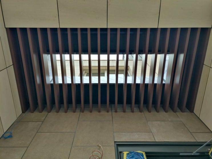 인천 청라 주택 스크린루버 40X200@90,160 팬턴 7595C 불소수지도장 밀폐형+오픈형 스크린루바 : 네이버 블로그